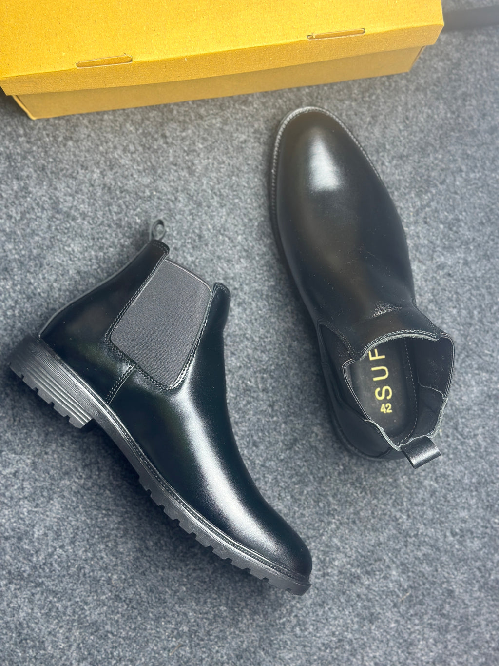Leather Chelsea Boots – Stylish & Comfortable – SUFI